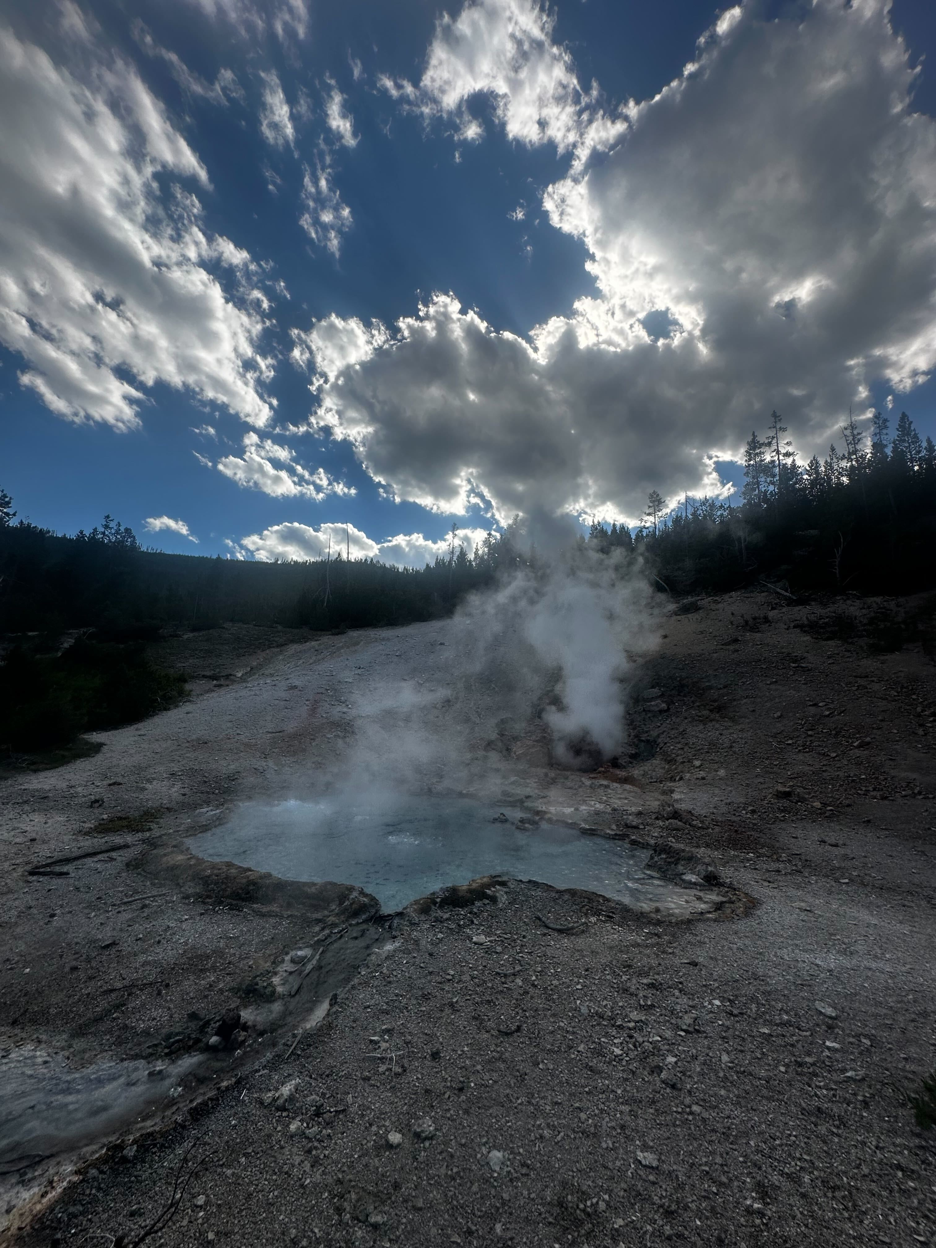 Visiting Yellowstone National Park in an RV – The Road to Freedom ...
